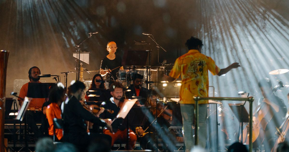 Watch online | Leeds International Concert Season